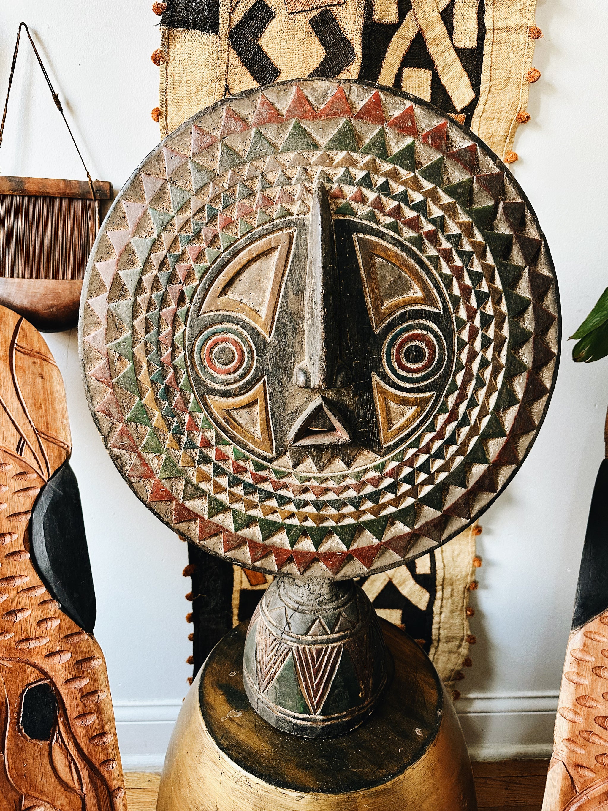Vintage African Bwa Stand Mask #2 – Afrohemien.com